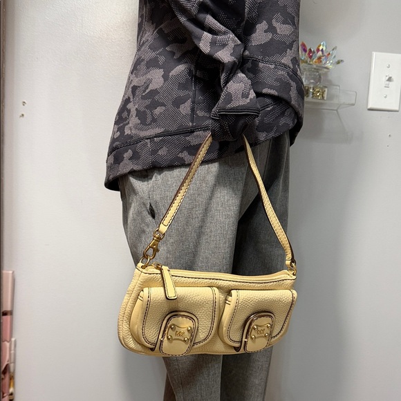 Michael Kors Bags Michael Kors Guc Wristlet 9 X 5 Appx Cream Pebble